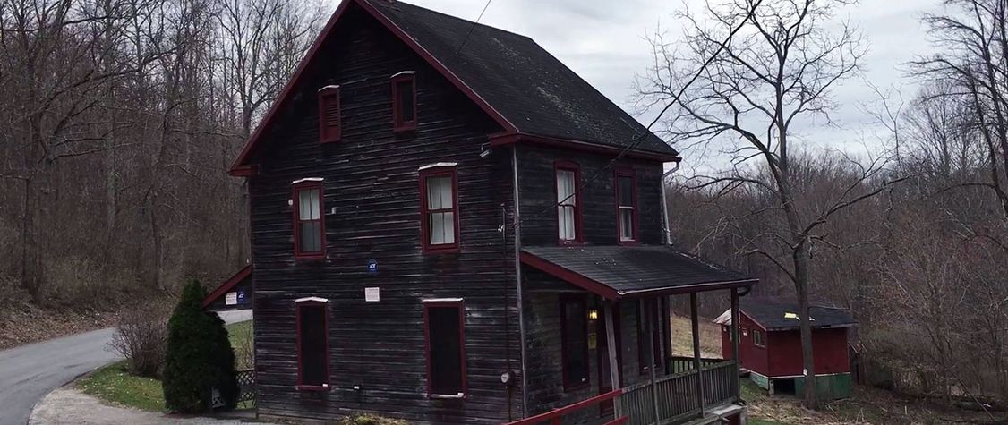 10 American Murder Houses and the Spirits That Reside Within