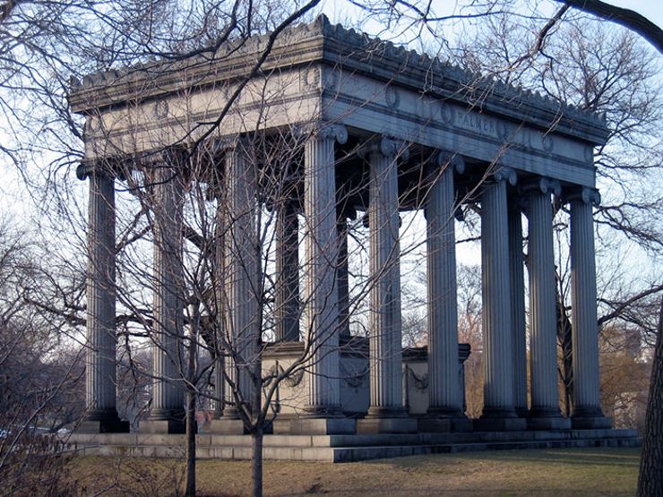 Graceland Cemetery's 7 Creepiest Graves