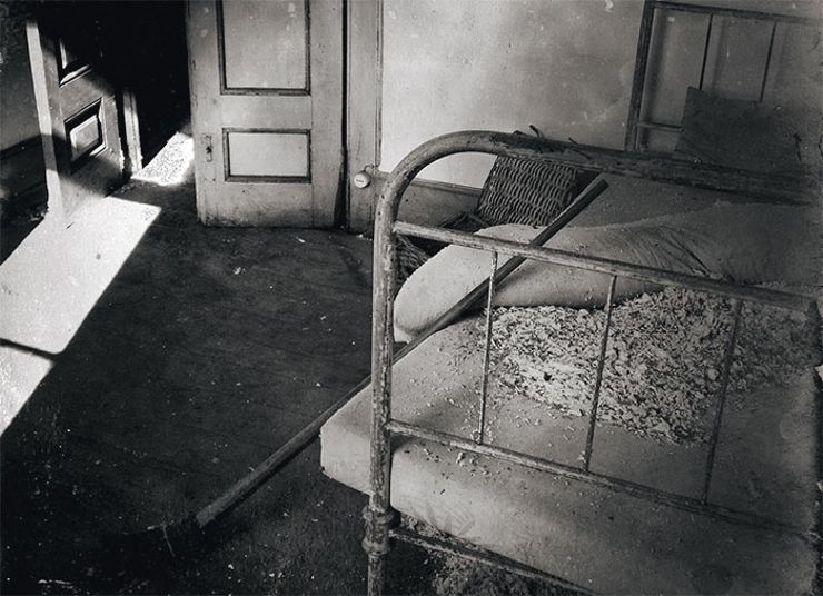 10 Disturbing, Real-Life Tales from Psych Wards