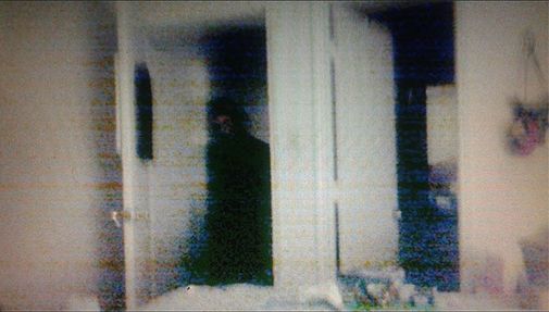 10 Insanely Creepy Ghost Photos That Defy Explanation