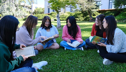 8 Best Ways to Meet Your Reading Goals