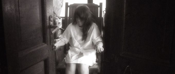 10 Disturbing, Real-Life Tales from Psych Wards