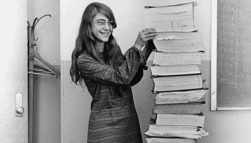 This Female Coder Wrote the Apollo Project by Hand