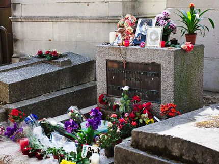 Top 9 Famous Graves to Visit Before You’re Buried