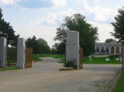 Resurrection Mary: The Eerie Tale of Chicago's Most Famous Ghost