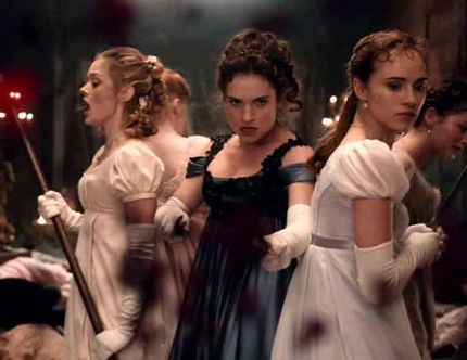 9 Romantic Horror Movies That Are Perfect for a Spooky Date Night