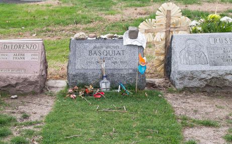 Top 9 Famous Graves to Visit Before You’re Buried