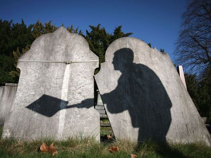 22 Haunting Cemeteries That Will Scare You to Death