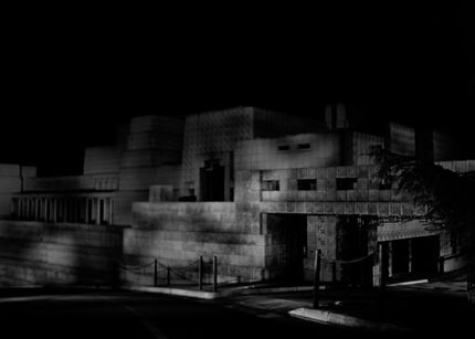 The 5 Most Unusual Haunted Houses in Horror Cinema